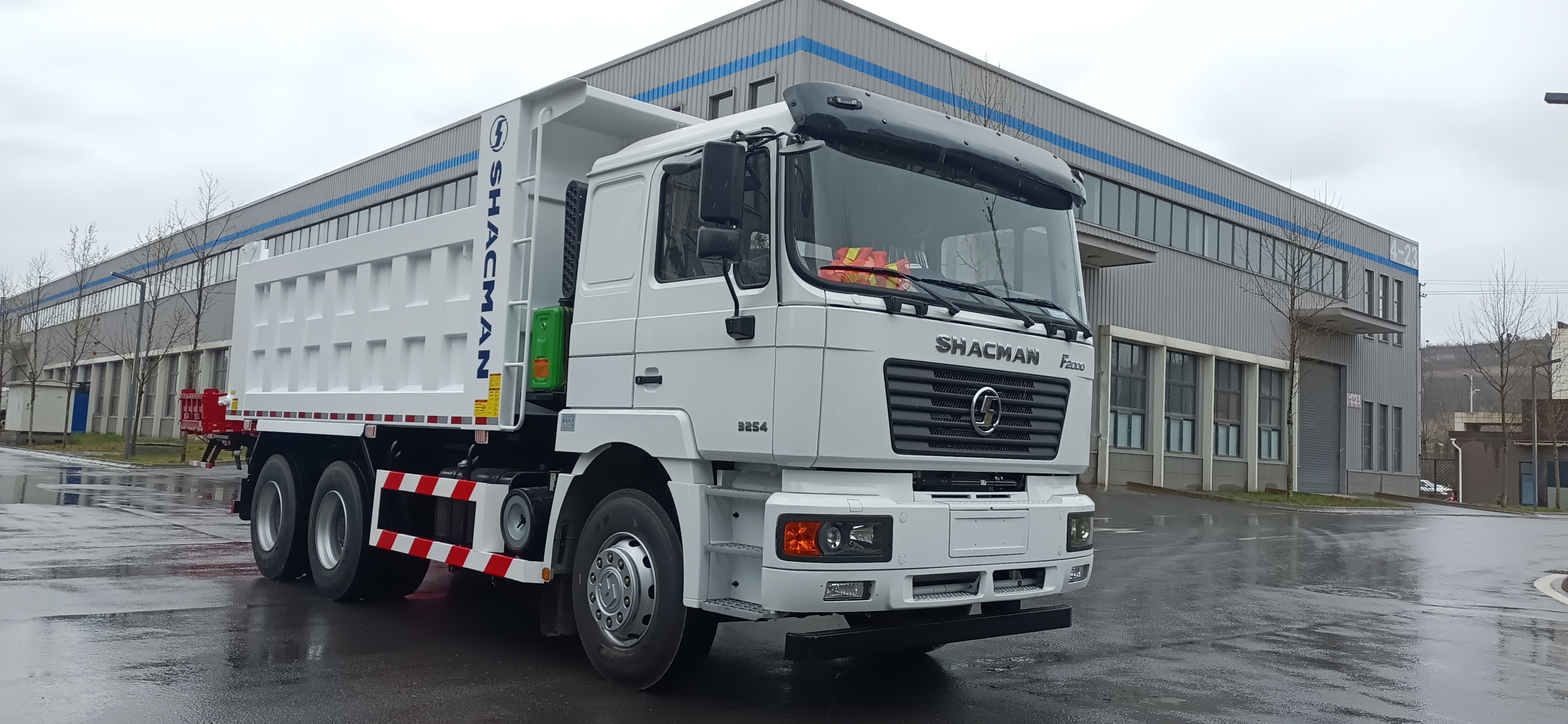 F2000 SHACMAN 290hp WEICHAI محرك الديزل 6x4 شاحنة القمامة 12R22.5 الإطارات